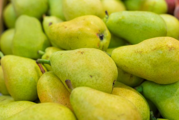 Kenali 5 Jenis Buah Pir dan Perbedaannya - Blog KlikIndomaret